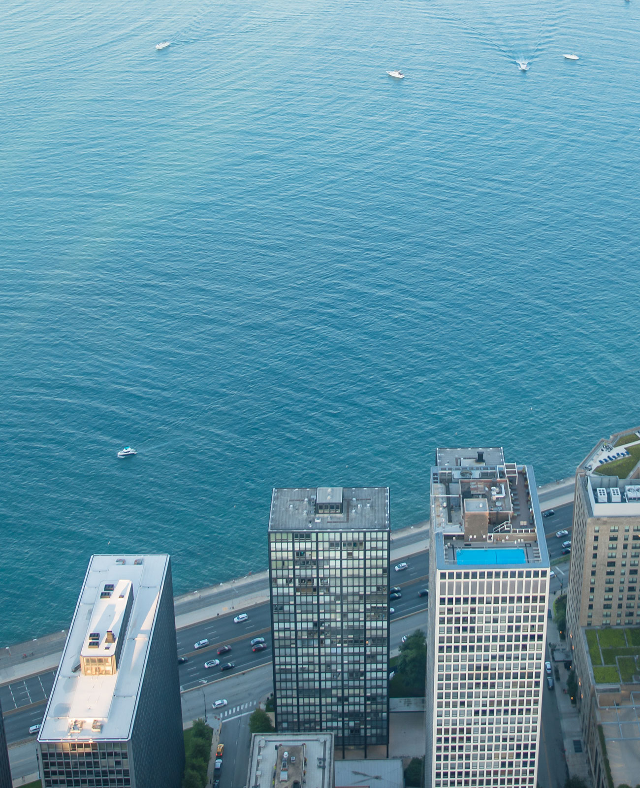Chicago Skyline & Lake Views: From the Top of Chicago 360 & Skydeck ...